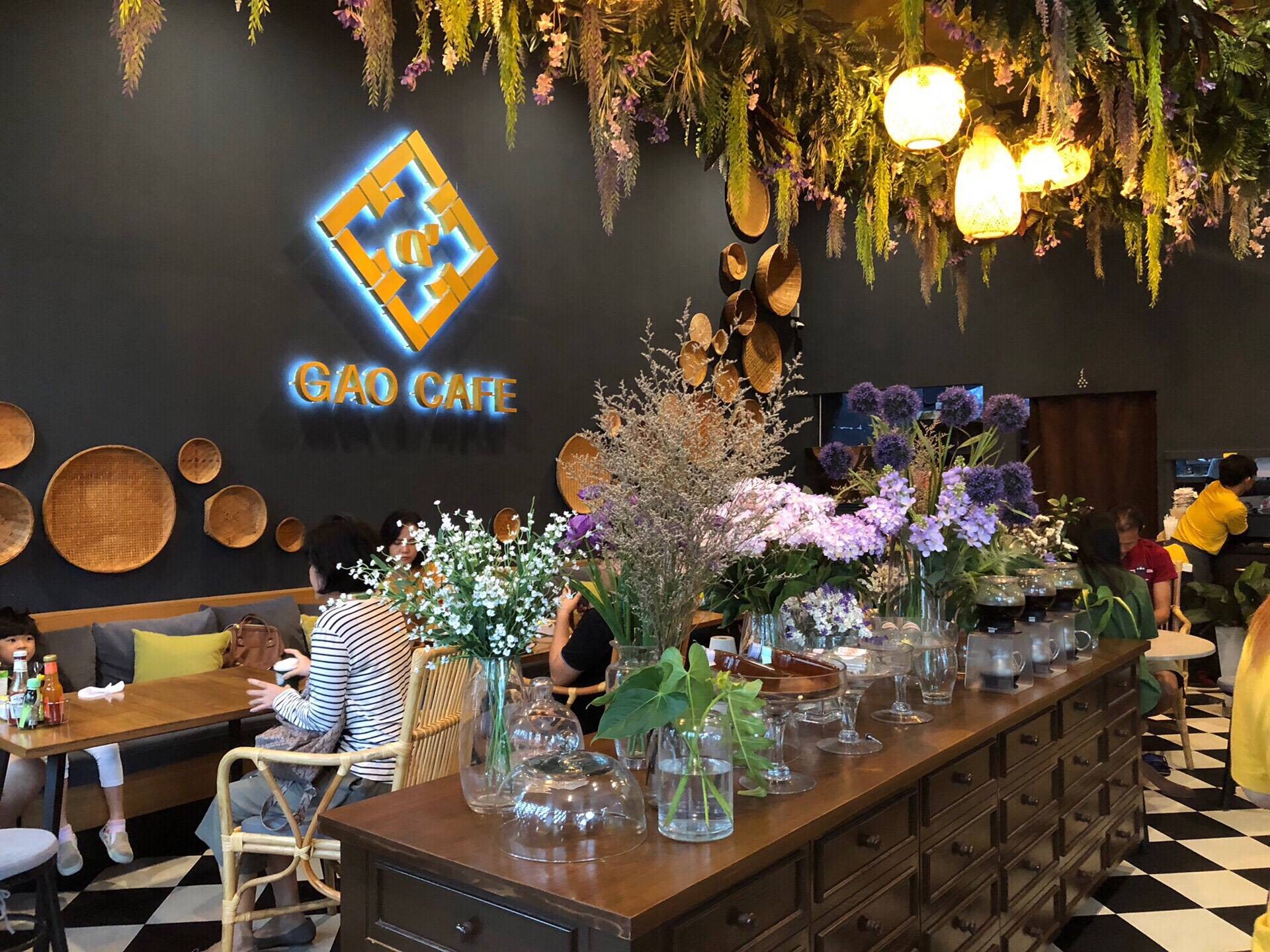 รีวิว ริง ริง Ring Ring Cafe and Bistro นิมมานเหมินท์ - Gao Cafe in ...