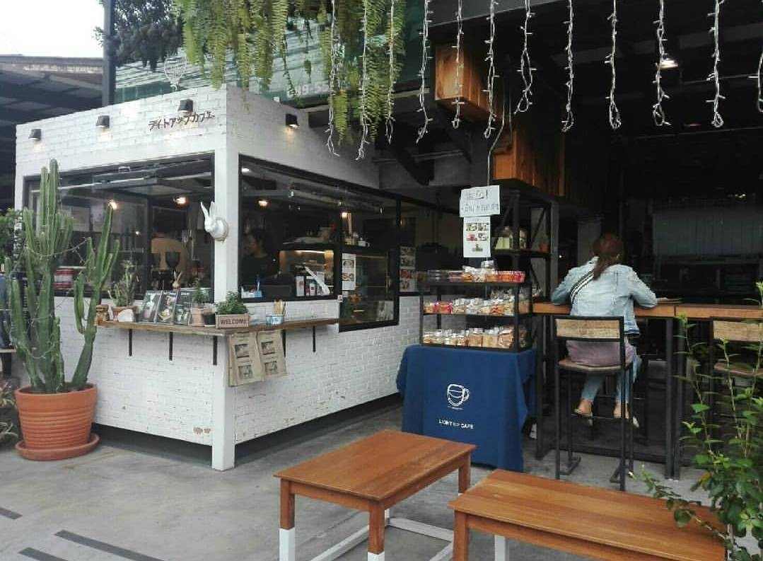 รีวิว ⭐️ Light up cafe 👍🏻 ไลท์อัพคาเฟ่ สาขาสนามกีฬา⭐️ - Lihgt up แถว ...