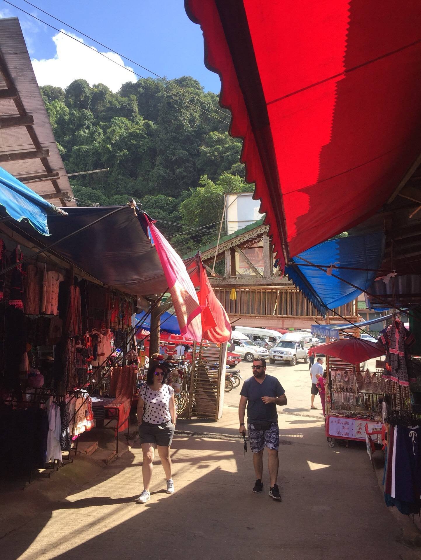 บ้านม้งดอยปุย - รีวิวสถานที่ท่องเที่ยว