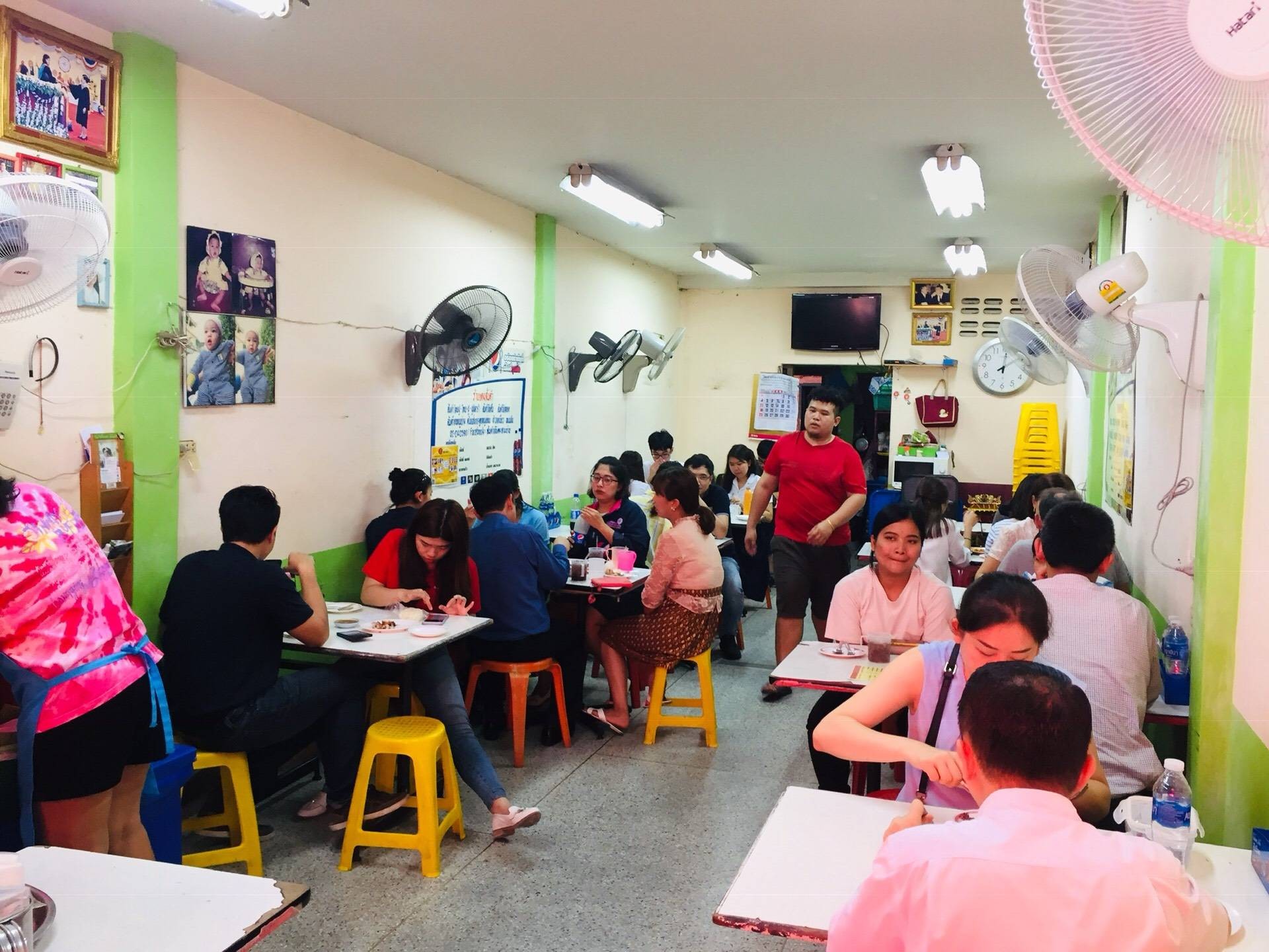 รูป ส้มตำเจ๊แดงสามย่าน ต้นตำหรับ