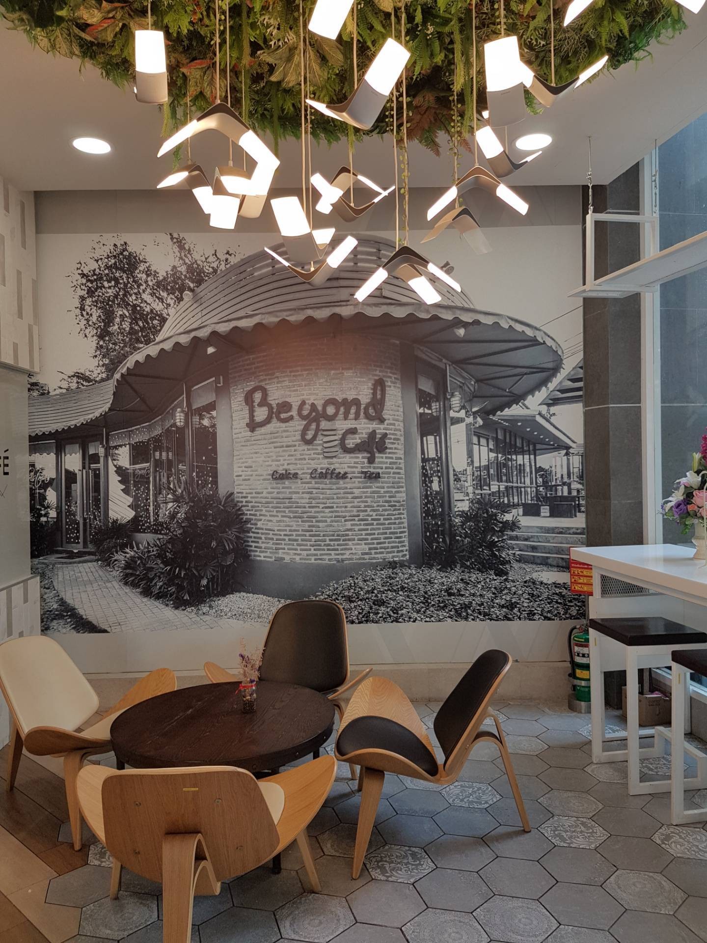 รีวิว BEYOND CAFE (บียอนด์ คาเฟ่ กาแฟ เค้ก) สาขาบุญถาวร - ร้านกาแฟ เจ้าถิ่น