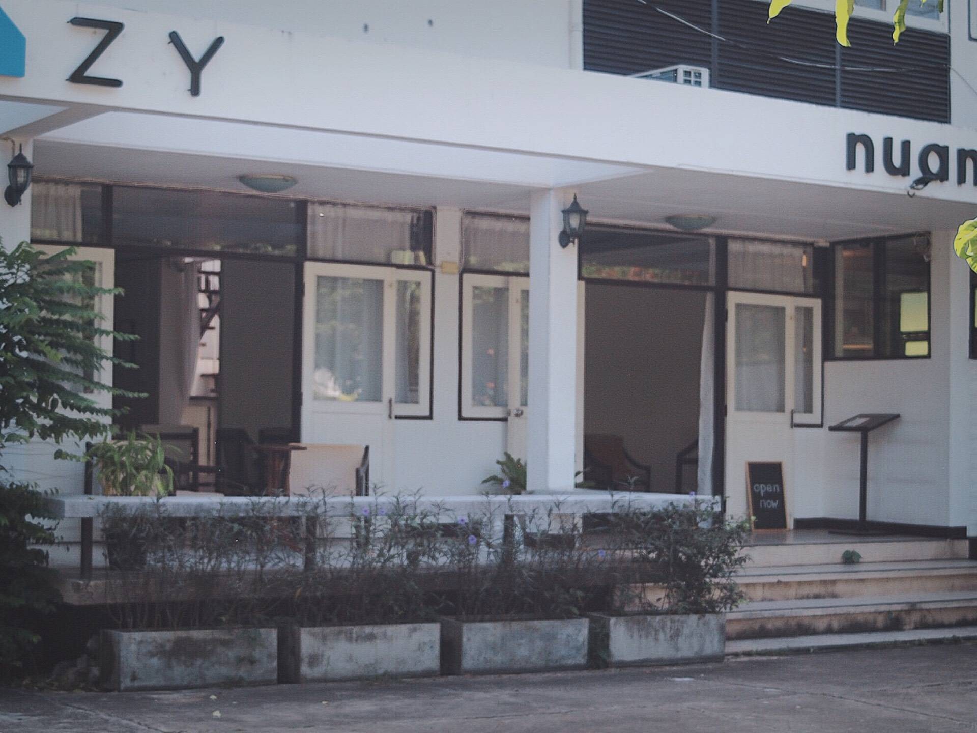 รีวิว nuan cafe & bistro - ร้านกาแฟนุ่มนวลชวนหลงใหลสมชื่อค่ะ - Wongnai