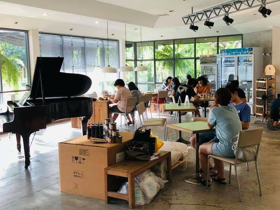 รีวิว Hey! Coffee พระราม 9 ซอย 53 - ร้านกาแฟที่ น่าสนใจมีนักดนตรีด้วยค่ะ