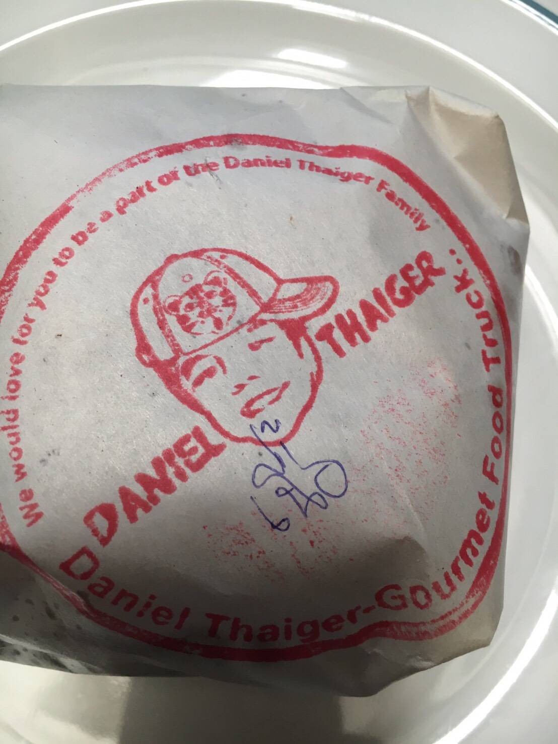 รีวิว DANIEL THAIGER สีลมซอย 8 ถนนสีลม - เบอร์เกอร์ลาภลอย ขนาดข้ามวัน ...