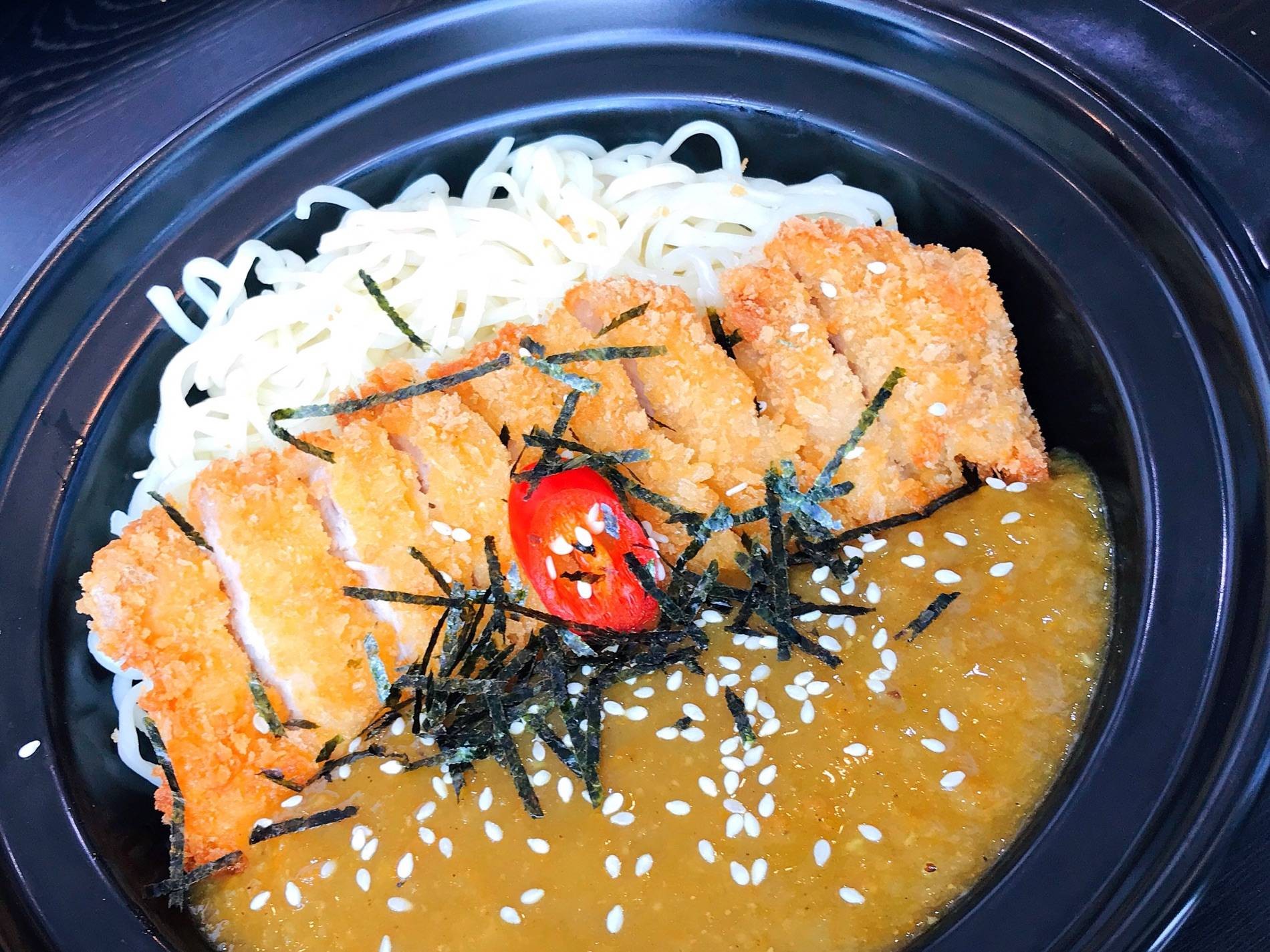 ราเมน/ข้าว ซอสแกงกะหรี่ หมูทอดหรือกุ้งเทมปุระ • image ร้าน Mee Ok (หมี่ ...