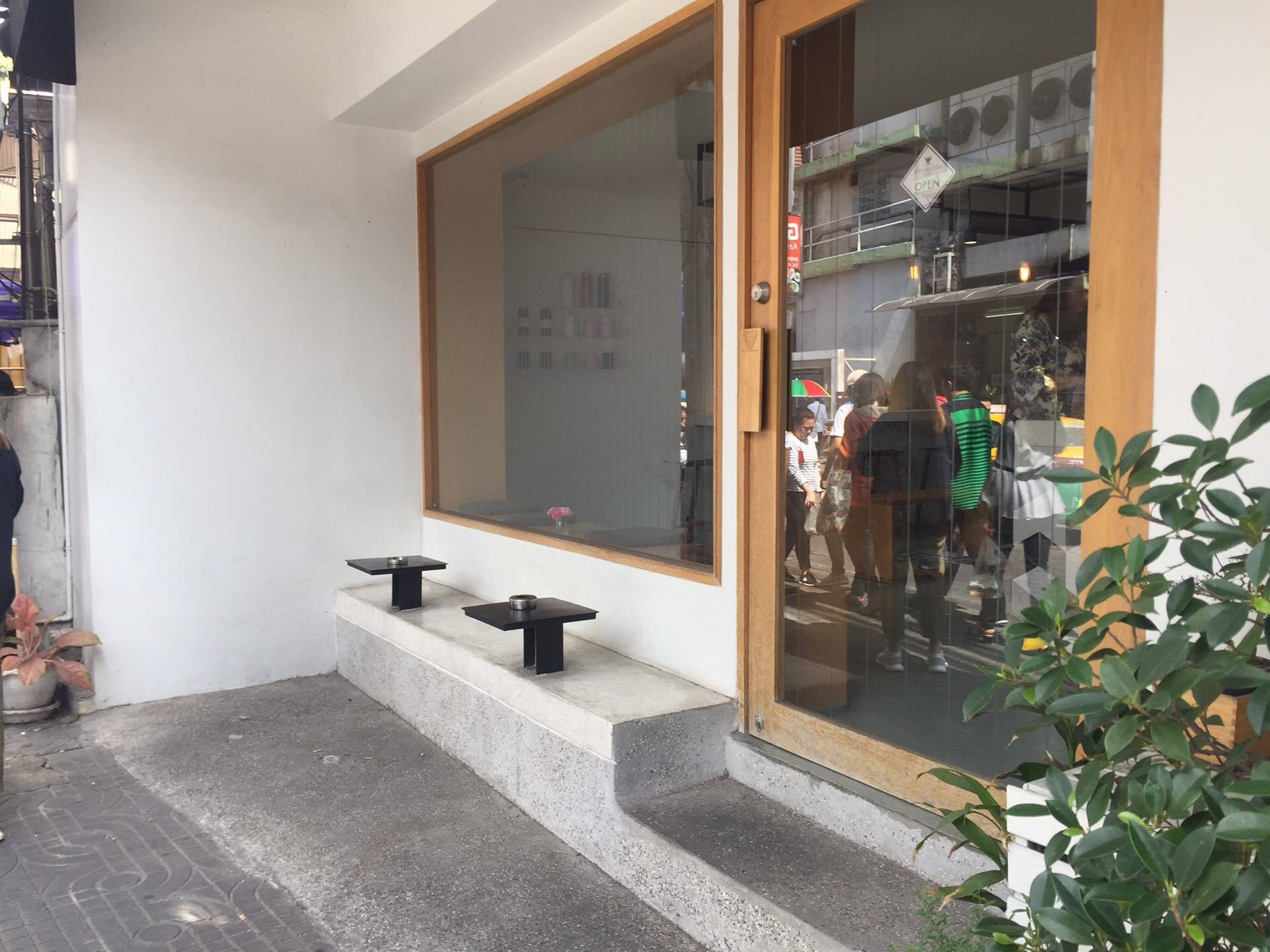 รีวิว Invisible coffee room - Invisible Coffee Room ร้านน่ารัก สงบมาก ...