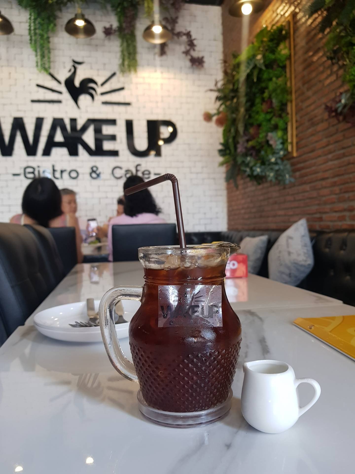 รีวิว Wake Up Bistro & Cafe - อาหารคาวก็อร่อย เมนูของหวานก็โอเค