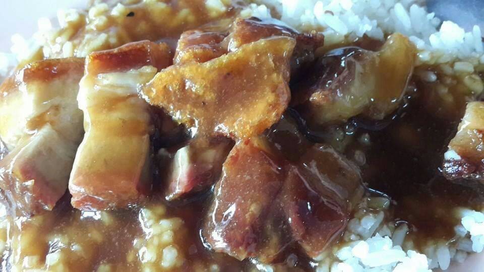 รูป หมูกรอบนายไซ ประชาชื่น - Wongnai