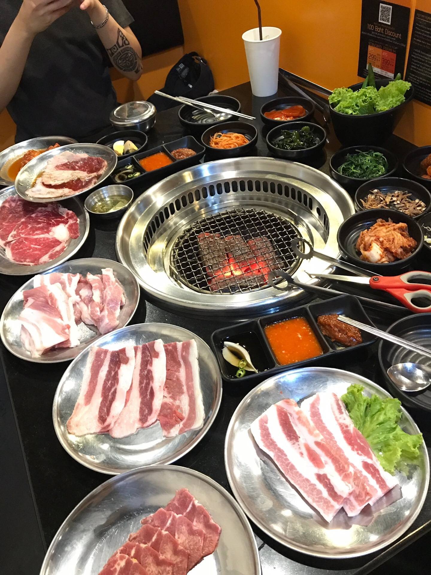 รูป Hongdae BBQ Buffet Siam Square One - Wongnai