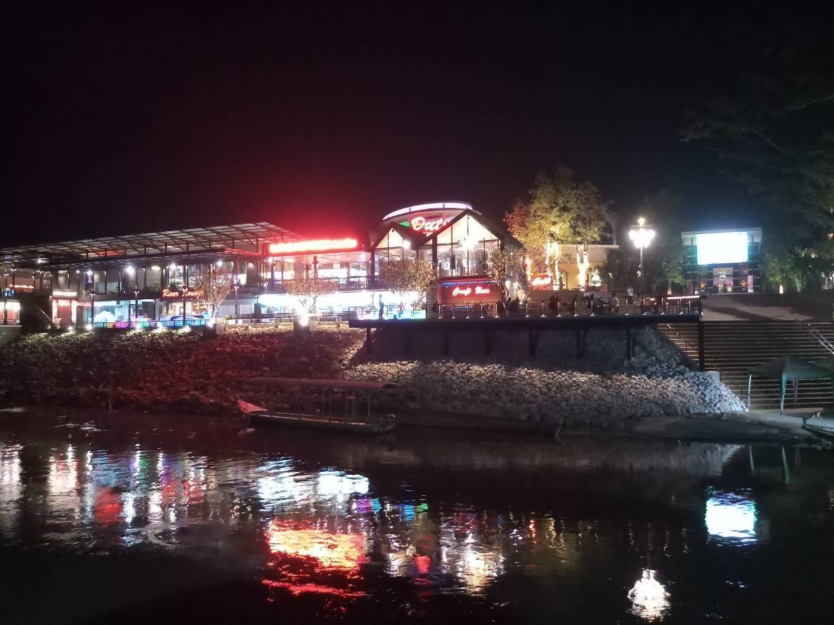 รูป Myawaddy Complex เมียวดีคอมเพล็กซ์