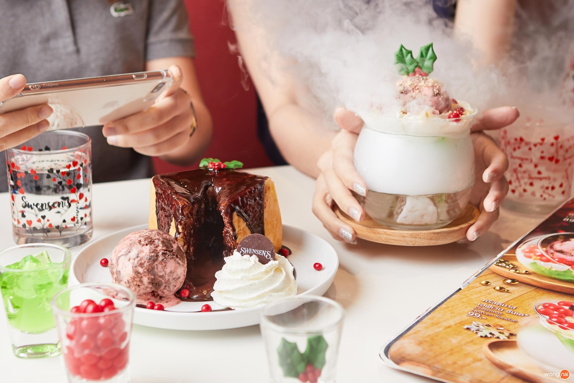 “Swensen's” ร้านไอศกรีมในดวงใจกับ 2 เมนูใหม่ Christmas Sundae!