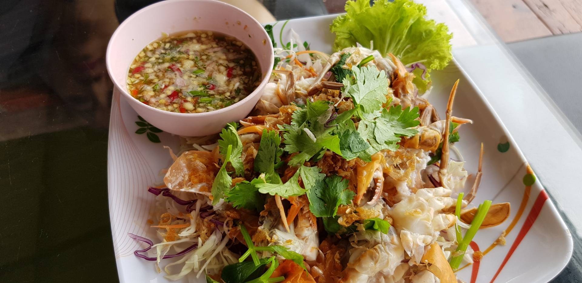 ปูนิ่มนึ่งจิ้มน้ำพริก ร้าน Mee D ฟาร์มปูนิ่ม