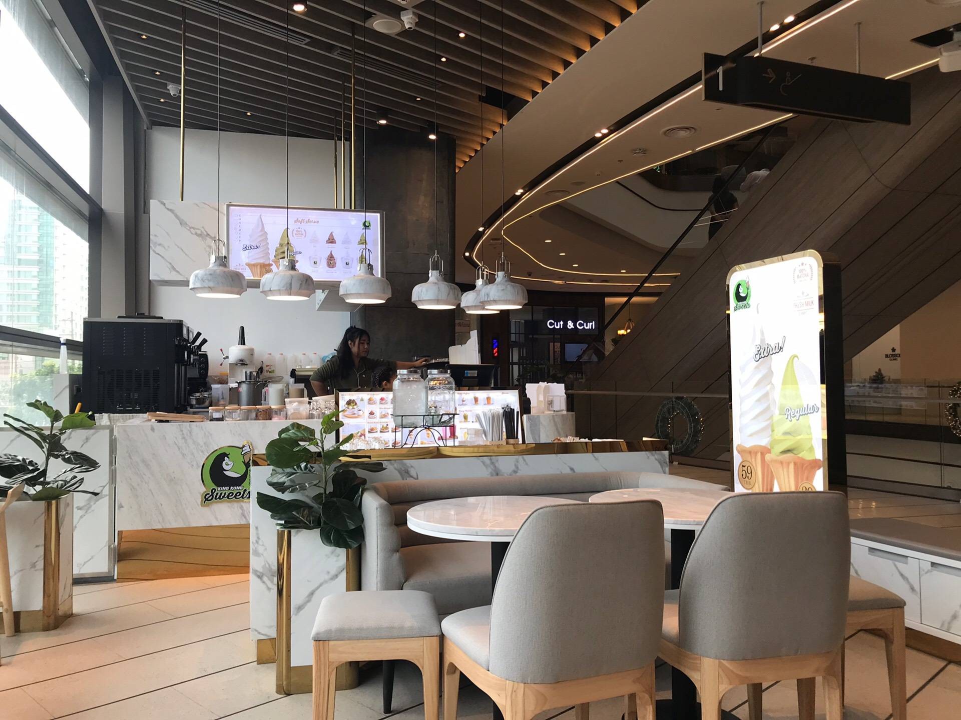 รีวิว Kingkong Sweets สาขา อโศก Singha Complex - ลองชิมเมนูใหม่ ...