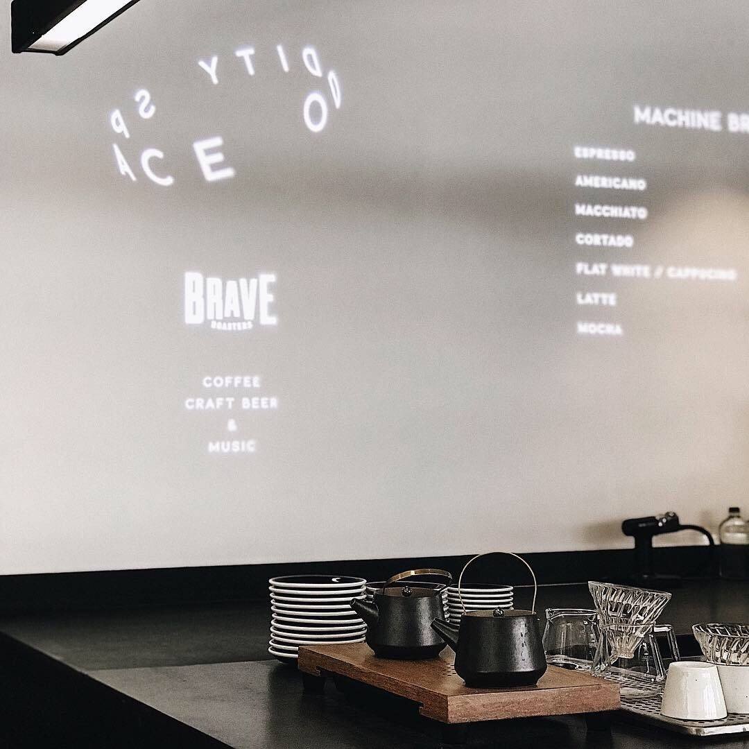 รีวิว Brave Roasters : Seenspace Thonglor - Dark & Stormy กาแฟดำแบบไม่จำเจ