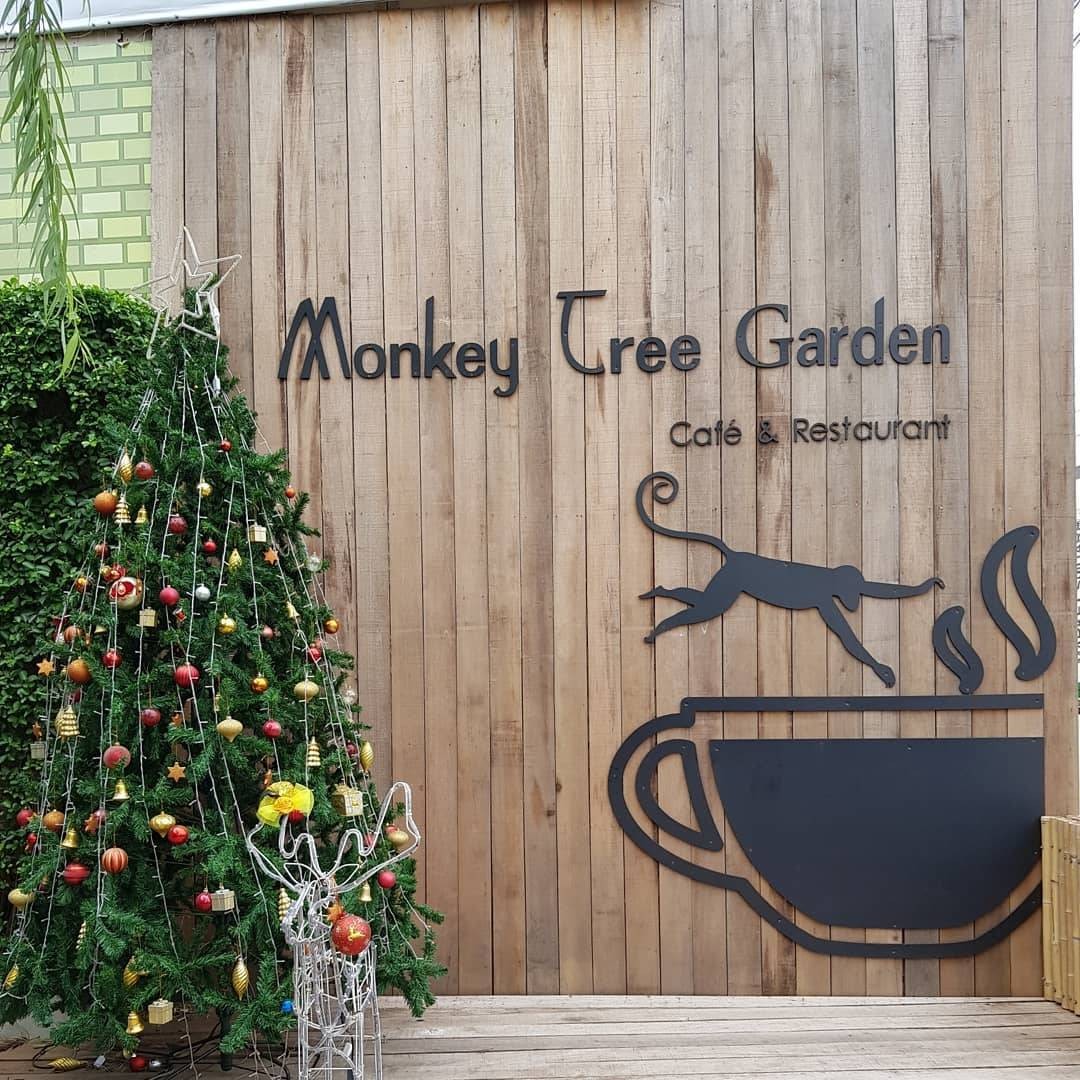รีวิว Monkey Tree Garden Monkey Tree Garden - ทานอาหารในห้องแอร์ที่จัด ...
