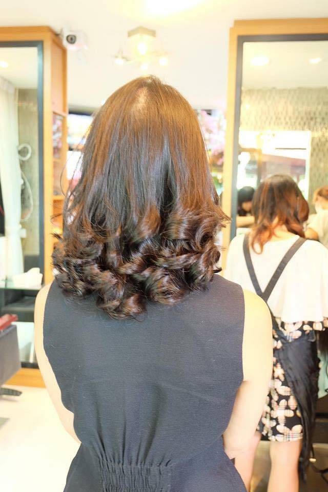 ร้าน CHAMP HAIR CENTER The Scene Town In Town