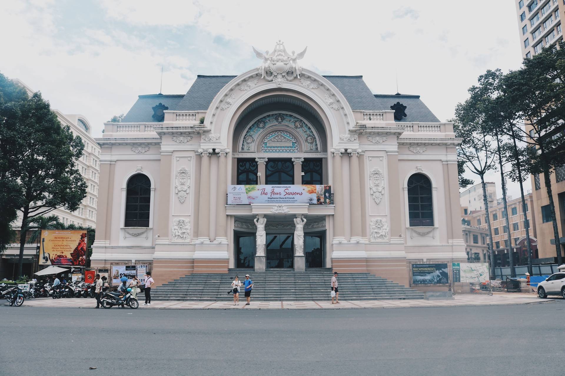 Saigon Opera House - รีวิวสถานที่ท่องเที่ยว - Wongnai