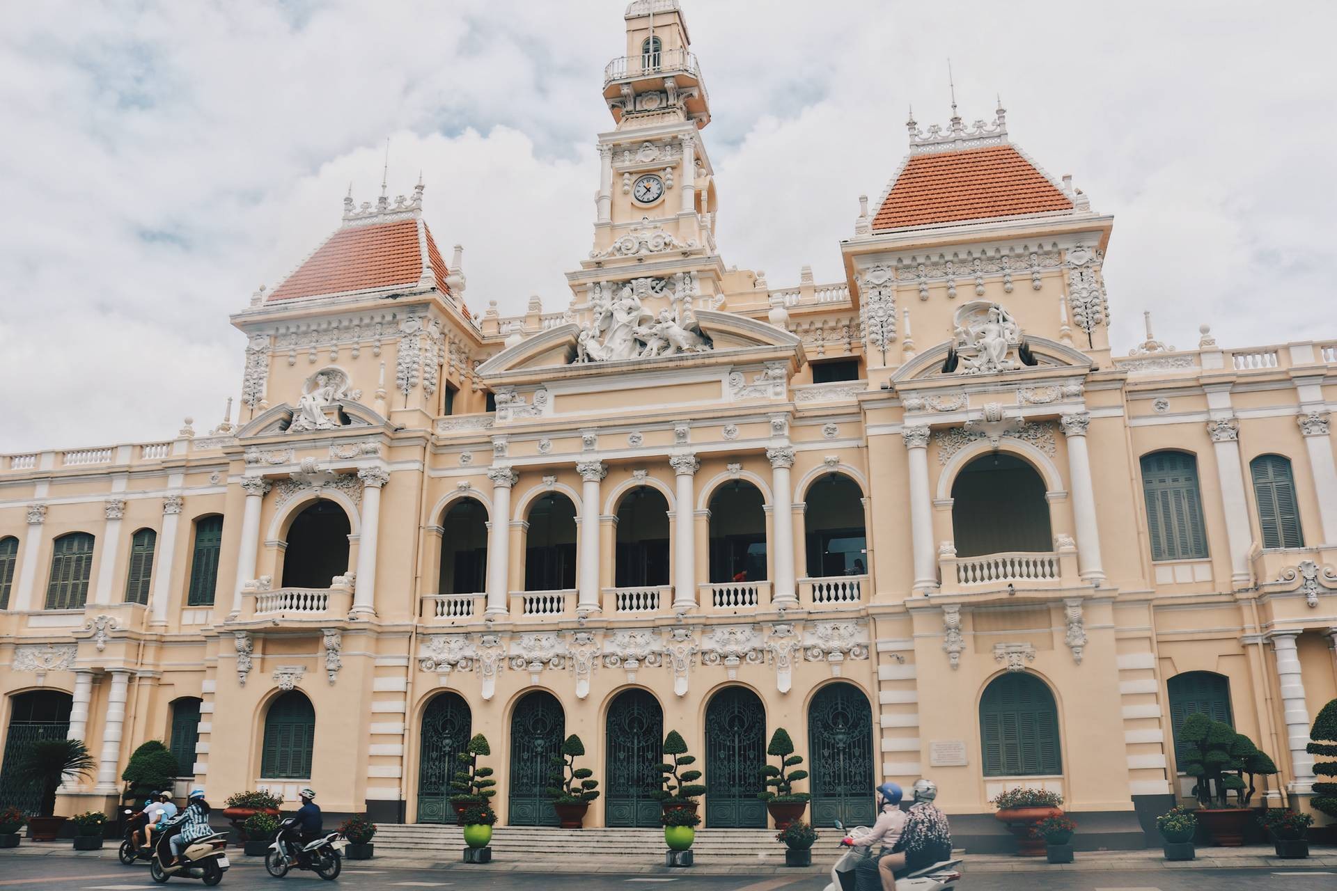 Ho Chi Minh City Hall - รีวิวสถานที่ท่องเที่ยว