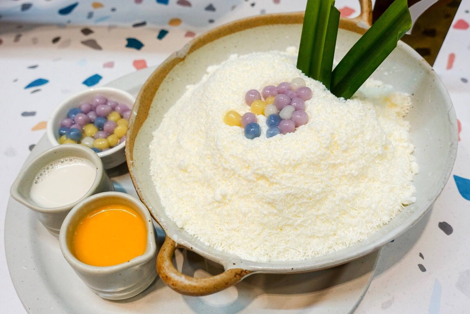 รีวิว Cheevit Cheeva Siam Square One - เมนูสุดสร้างสรรค์ บิงซูบัวลอยไข่เค็ม