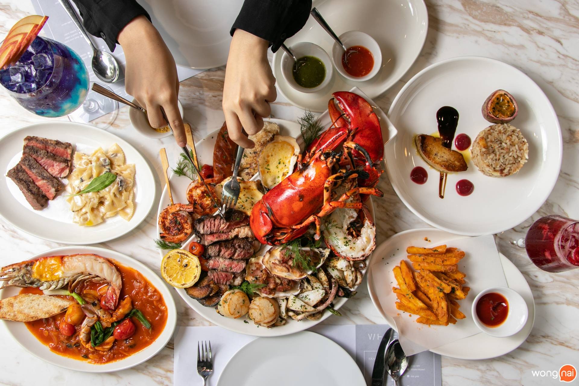 16 ร้านอาหาร ICONSIAM ชอปเสร็จชิมร้านเด็ดหลากสไตล์ อิ่มได้ไม่มีเบื่อ!