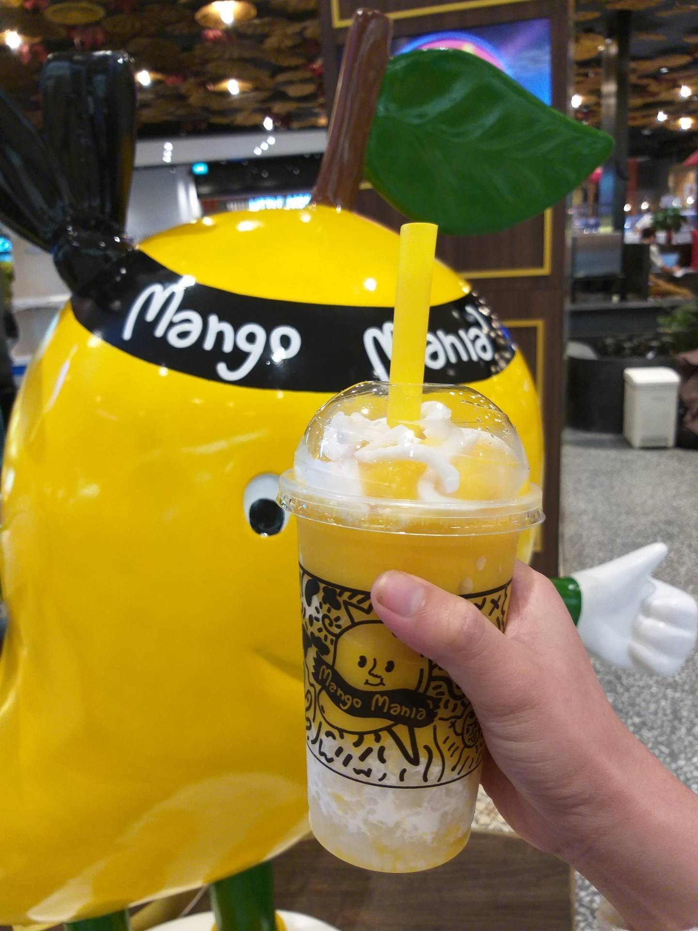 รีวิว Mango Mania เซ็นทรัล ภูเก็ต ฟลอเรสต้า - สาวกมะม่วงมารวมตรงนี้เลย ...