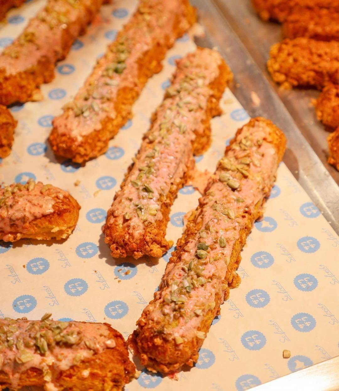 Berry Choco Zakuzaku X’mas Edition (85฿) ร้าน BAKEWORKS : Zakuzaku ...