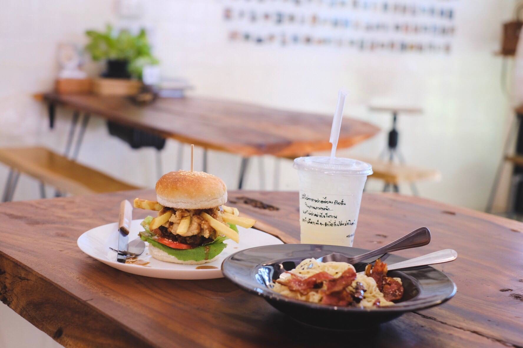 รีวิว Rush Lush Craft Cafe - คาเฟ่นี้มีของดีหลายอย่าง - Wongnai