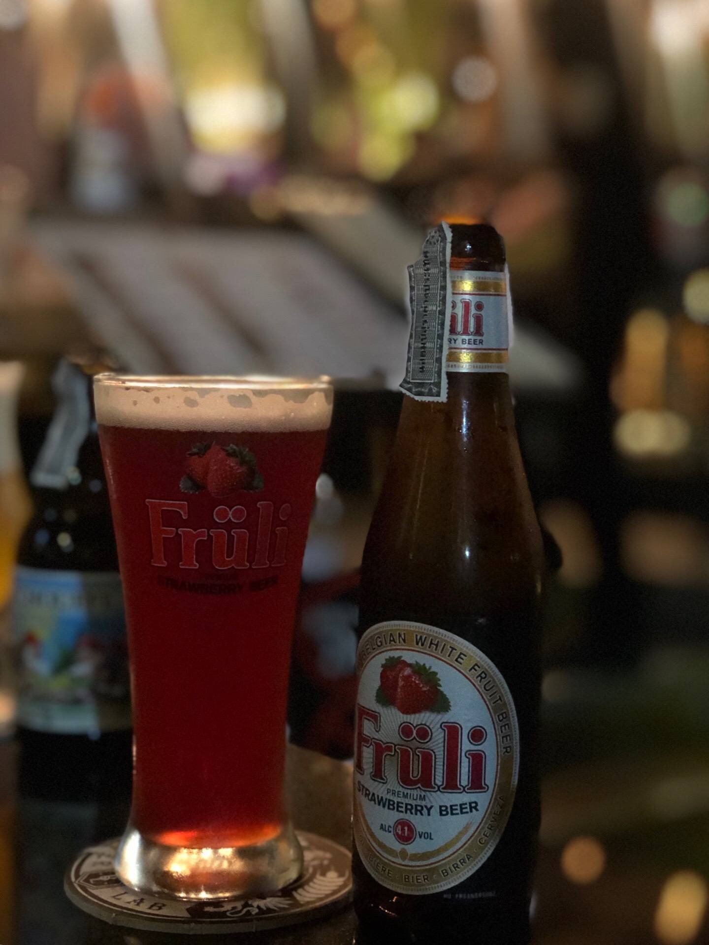 รีวิว Beer Lab Chiangmai - ถ้าพูดถึงเบียร์นอก ต้องมาที่นี่ มีทุกยี่ห้อ ...