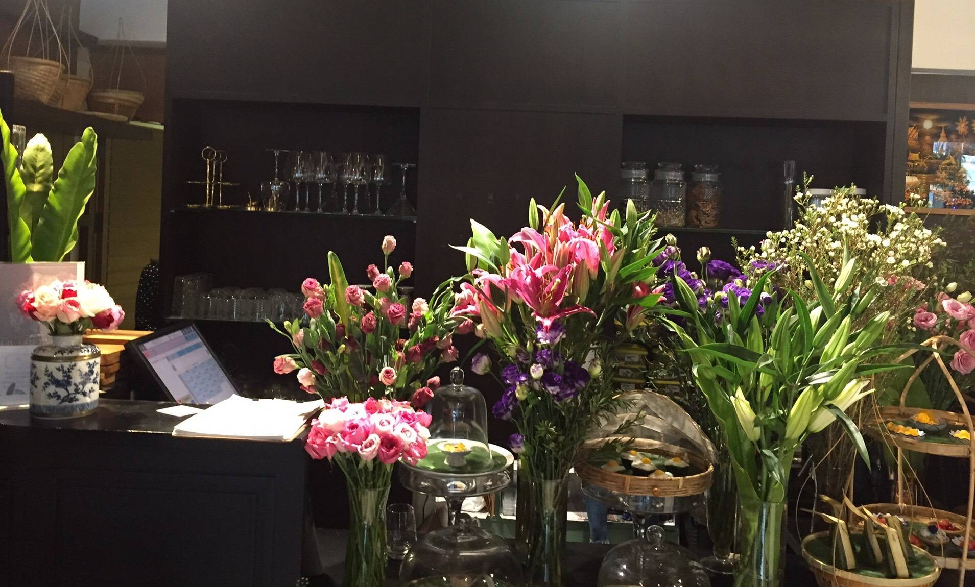 รีวิว Cher Cheeva Head Quarter - ขนมหวานไทยอร่อย จัดสวยงาม