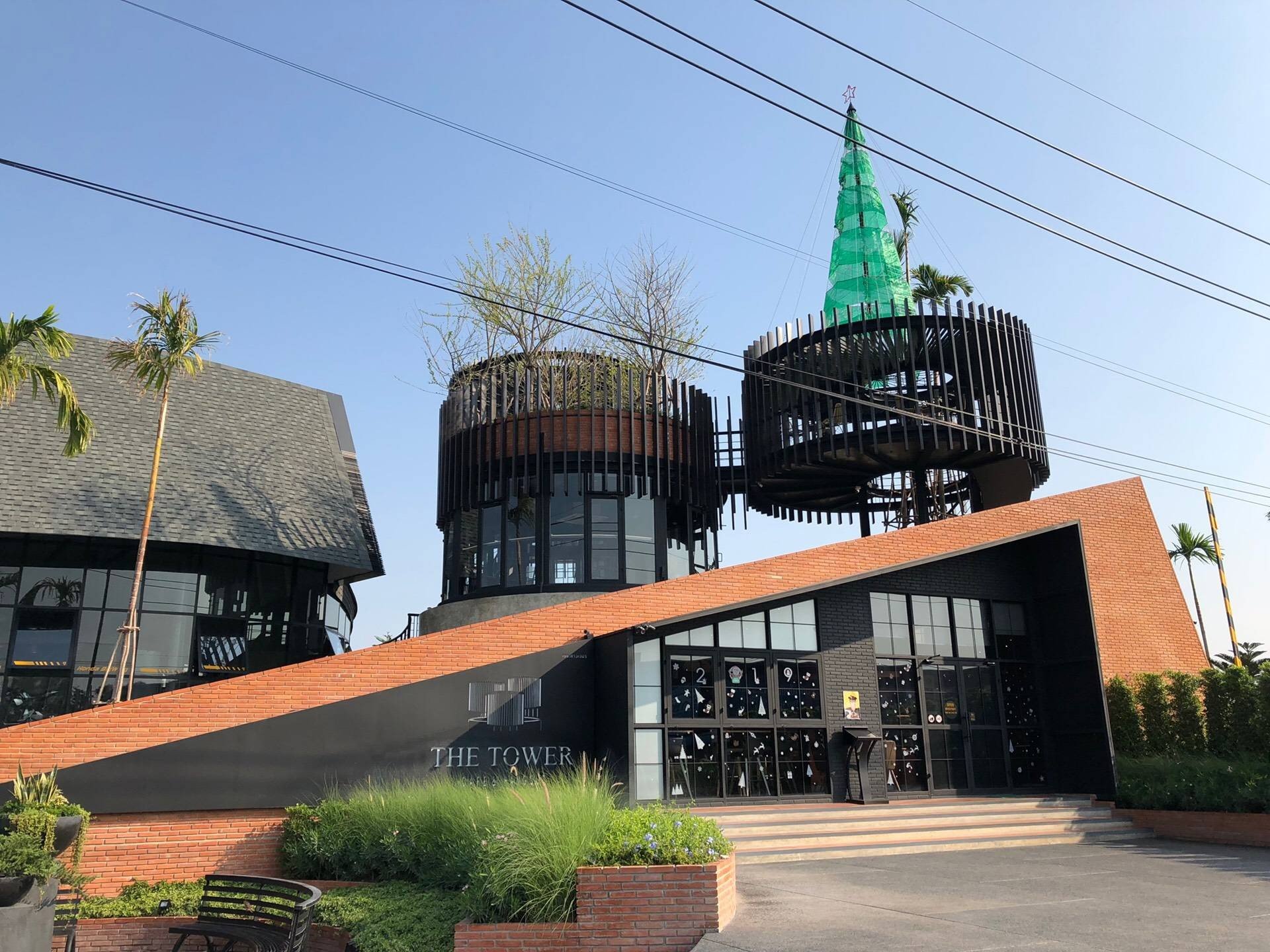 รีวิว The Tower Cafe & Hangout - คาเฟ่บรรยากาศดีบุรีรัมย์ เครื่องดื่มก็ ...