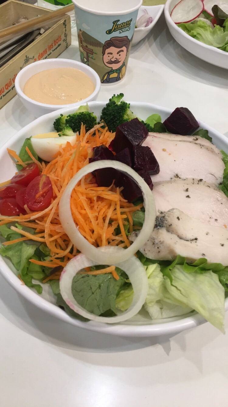 รีวิว Jones' Salad เอสพลานาด รัชดา - นึกถึงเมนูผัก ต้องมาหาลุงโจนสลัด ...