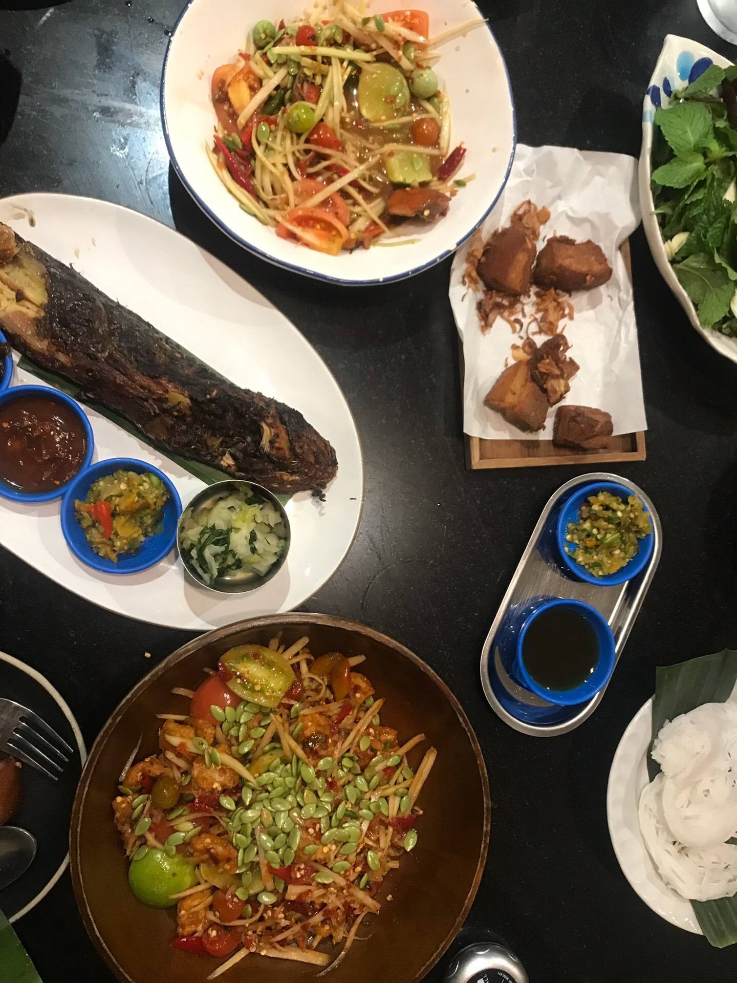 รีวิว Phed Phed Bistro อยู่ในโครงการ the circle ราชพฤกษ์ - เป็นร้าน ...