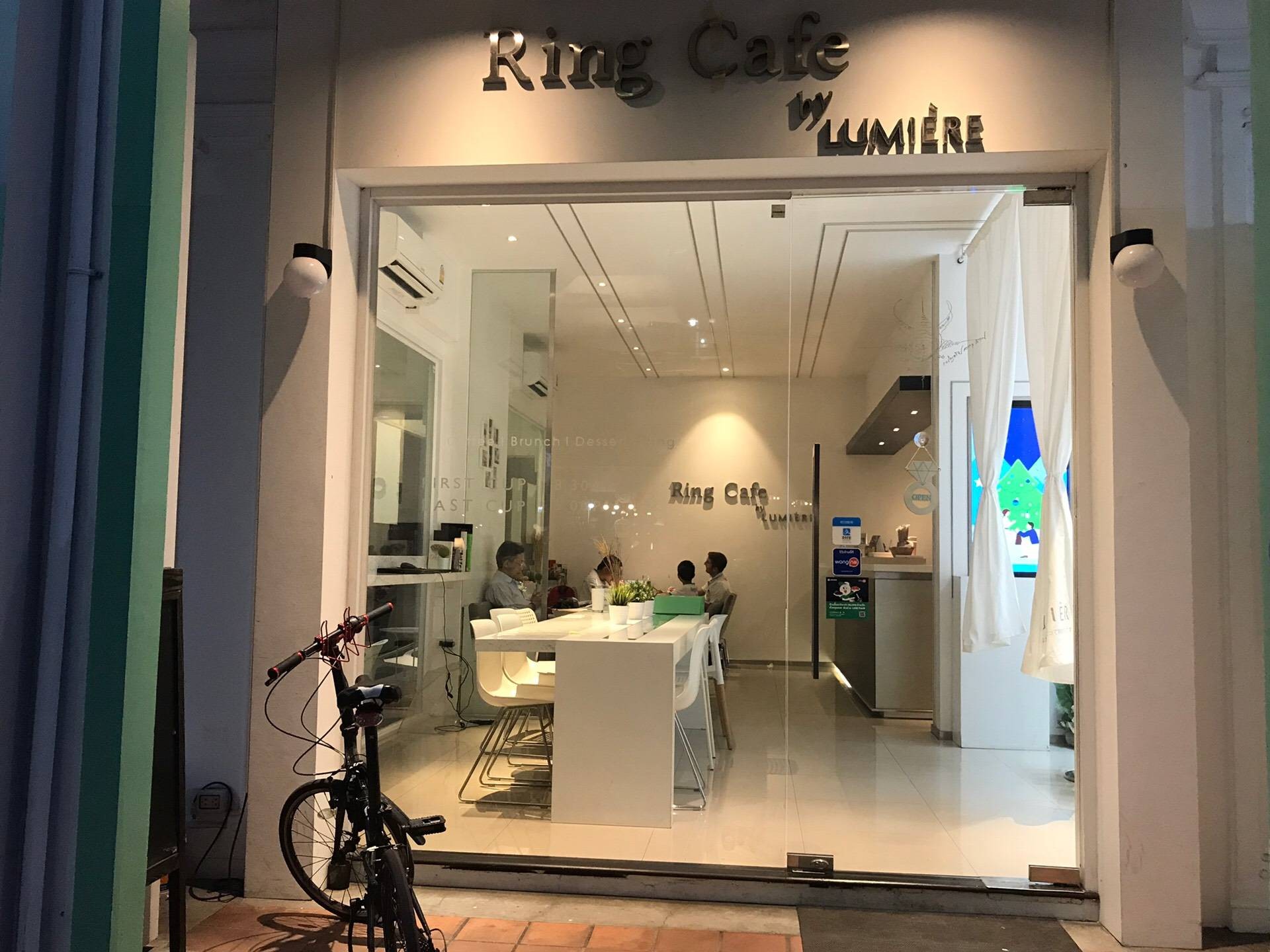 รีวิว Ring Cafe By Lumière - คาเฟ่สบายๆสีขาวสะอาดเรียบง่าย ขนม ...