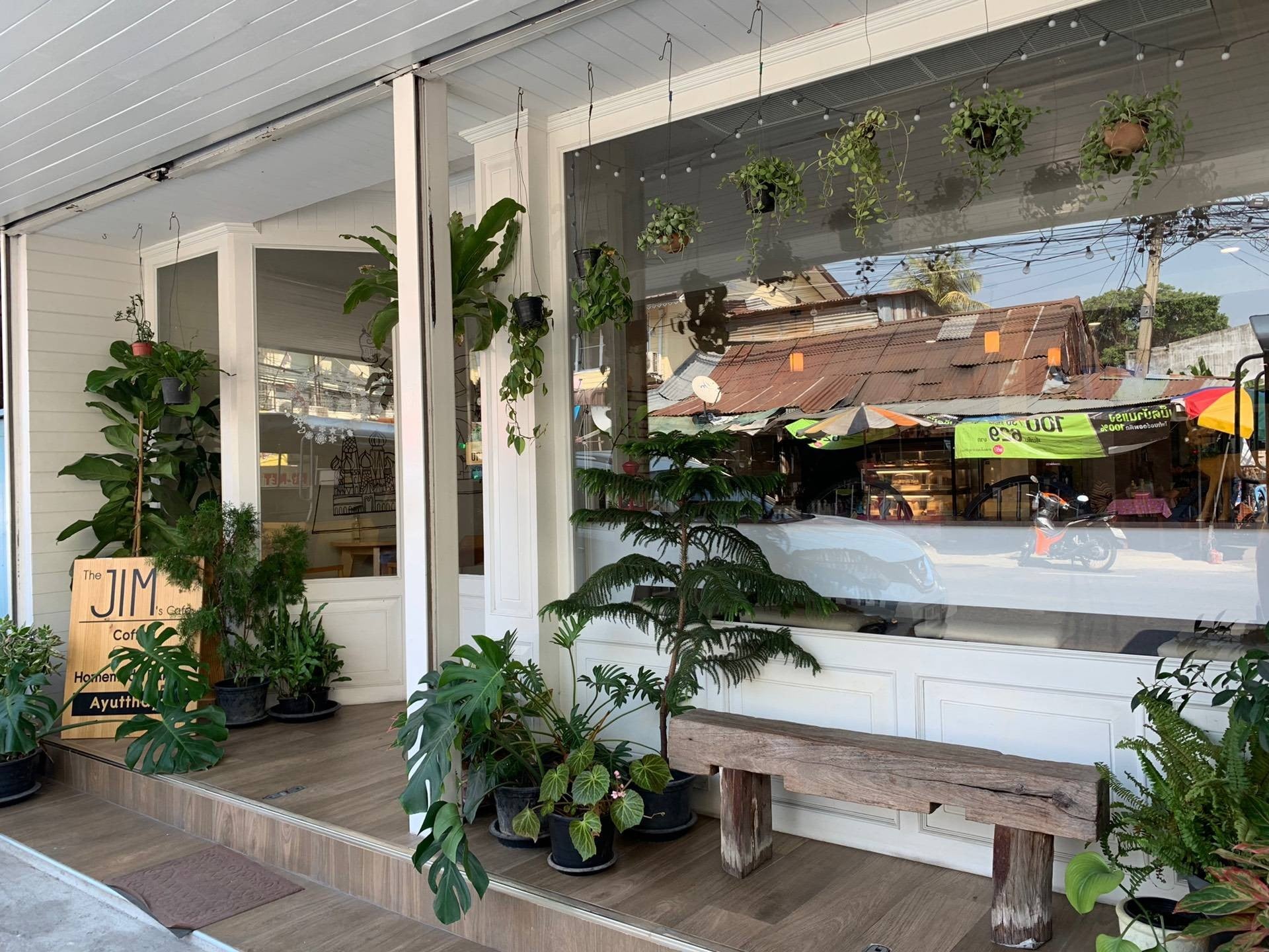 รีวิว The Jim's Cafe - ร้านน่ารัก เครื่องดื่มขนมอร่อย