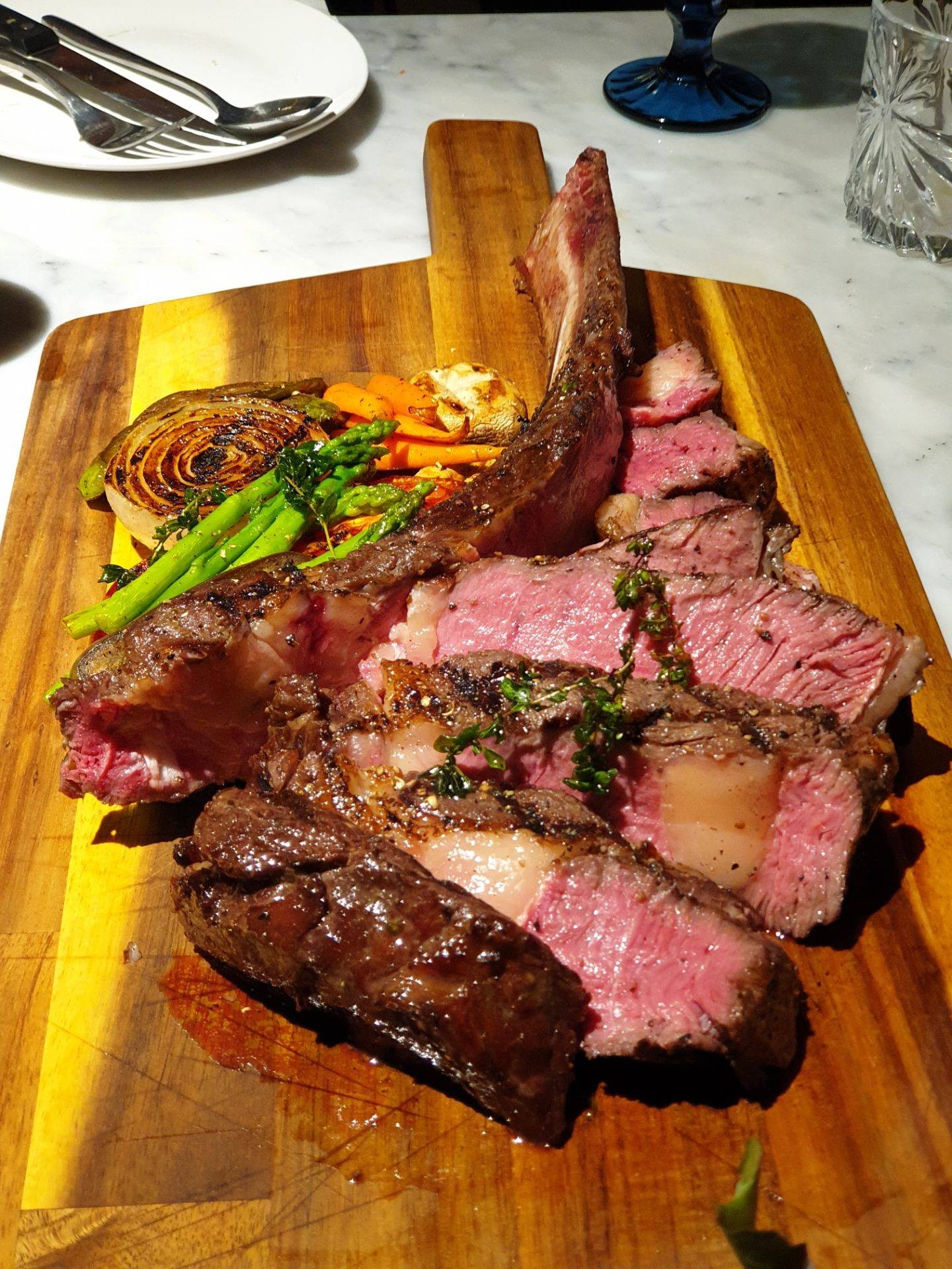 รูป 300 Grams Butcher and Restaurant
