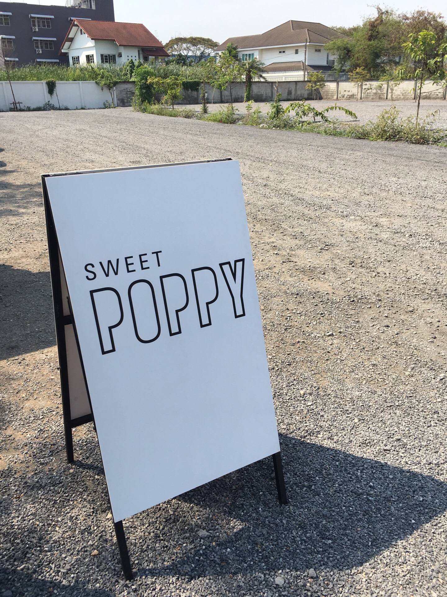 รีวิว Sweet Poppy - A fun getaway for the kids and a tasty meal to boot.