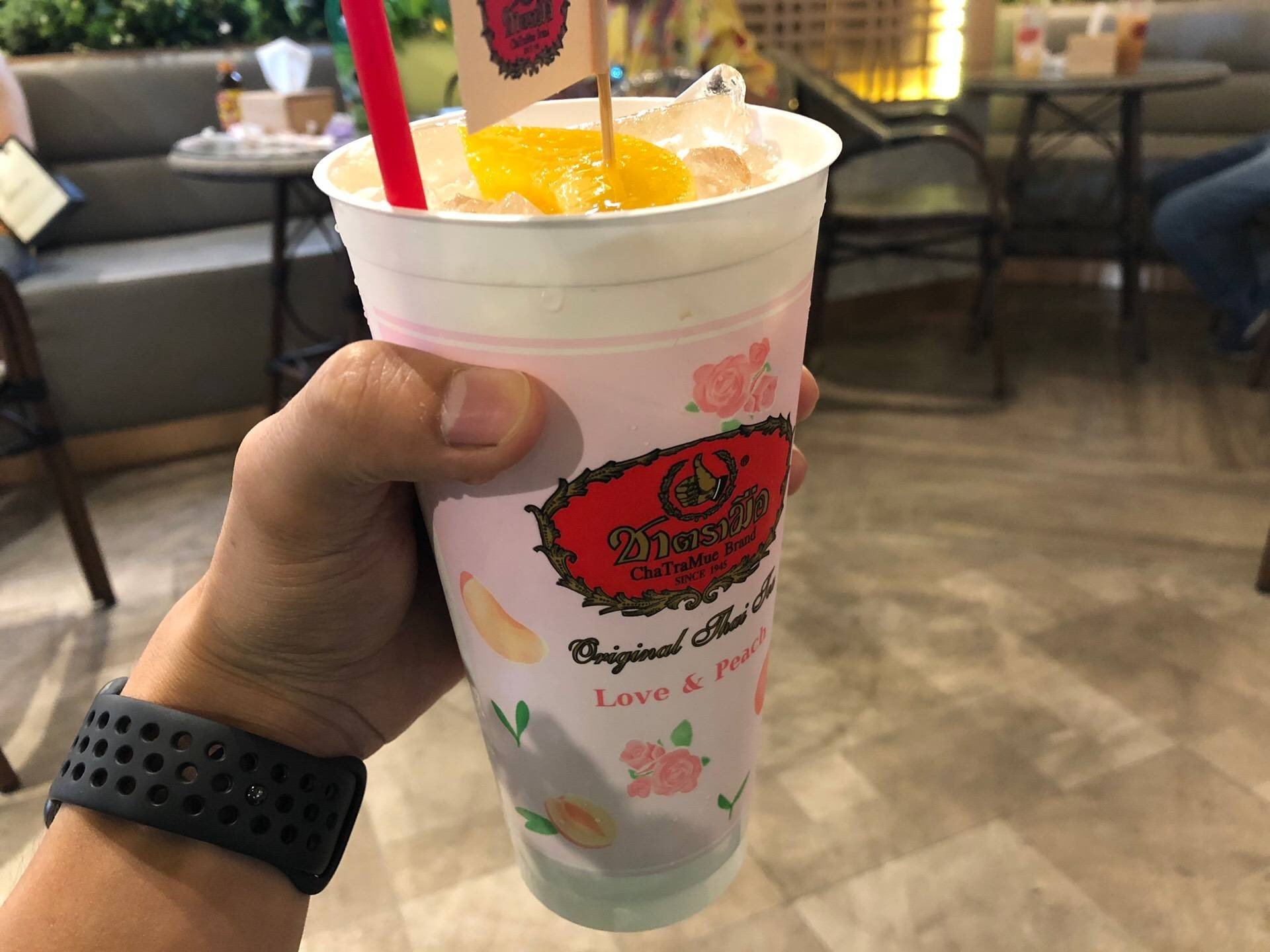 รีวิว ChaTraMue Central World ชั้น1 - ชาพีช กลิ่นหอมอมเปรี้ยว สดชื่น