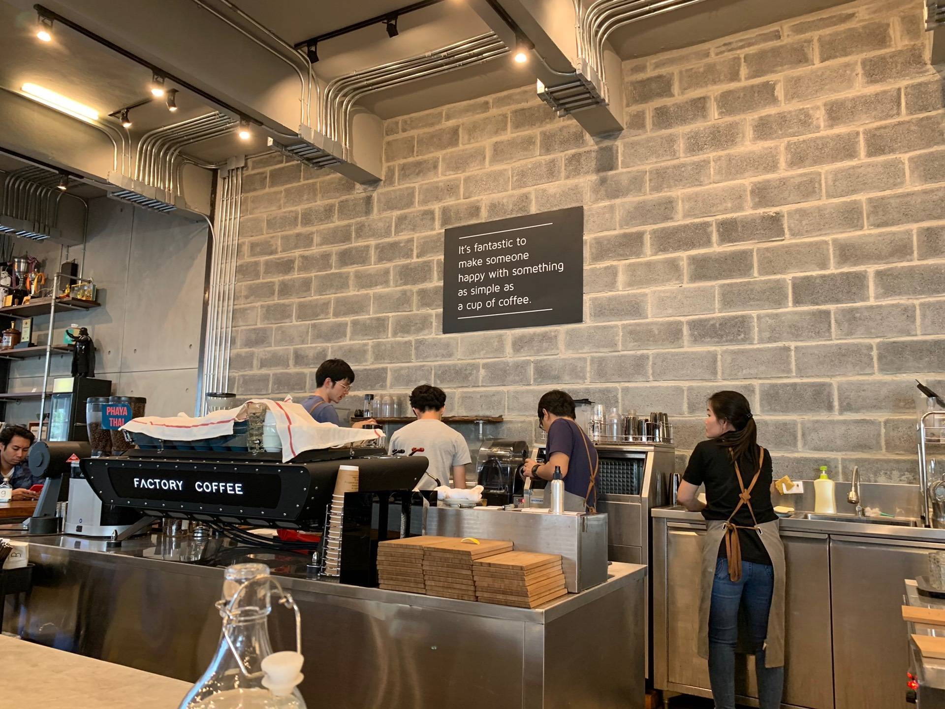 รีวิว Factory Coffee - Bangkok - ชอบทุกอย่าง ยกเว้นที่นั่ง - Wongnai