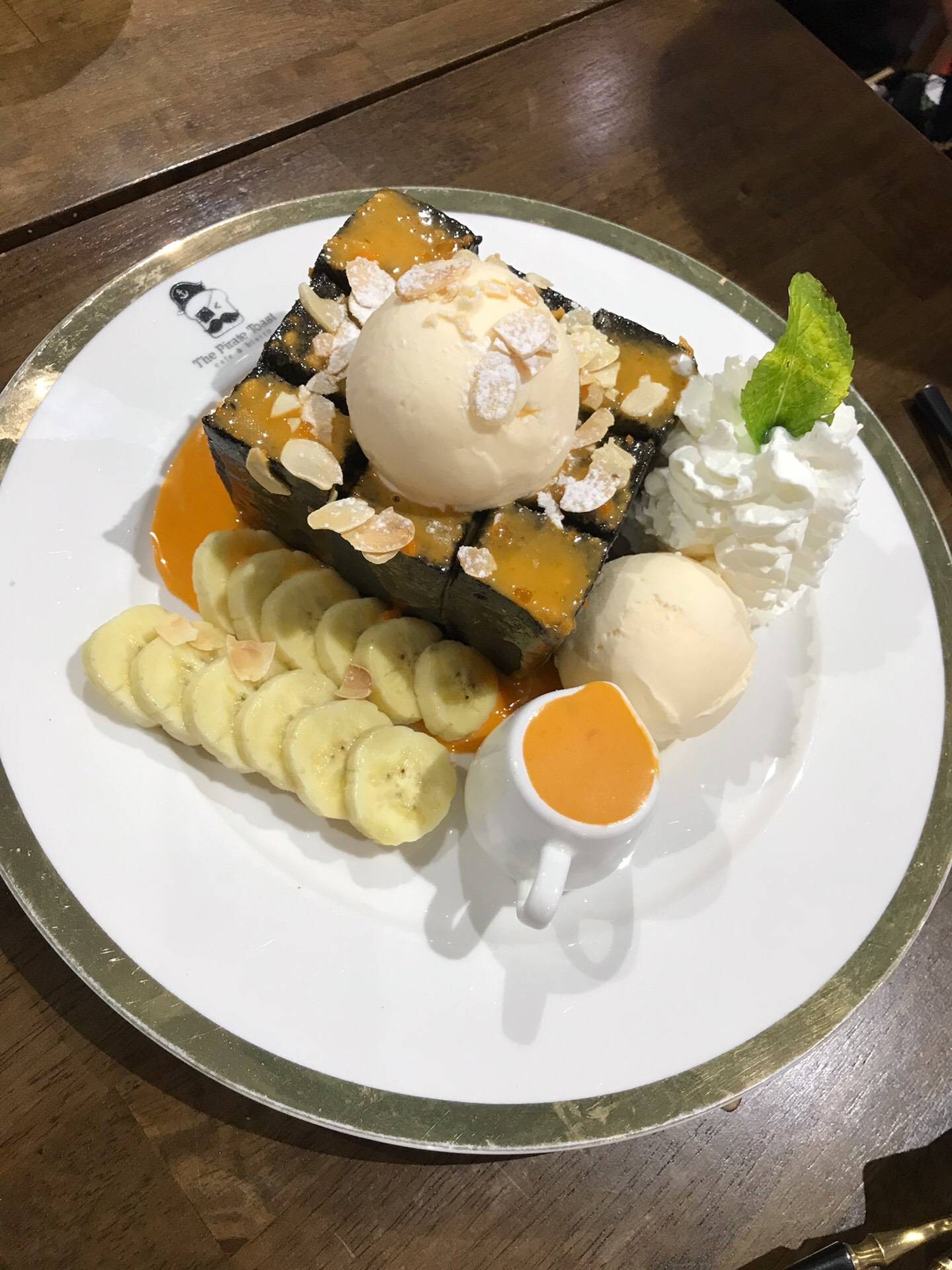 รีวิว The Pirate Toast Central Rama 2 - โทสต์ไข่เค็มลาวา เมนูซิกเนเจอร์ ...