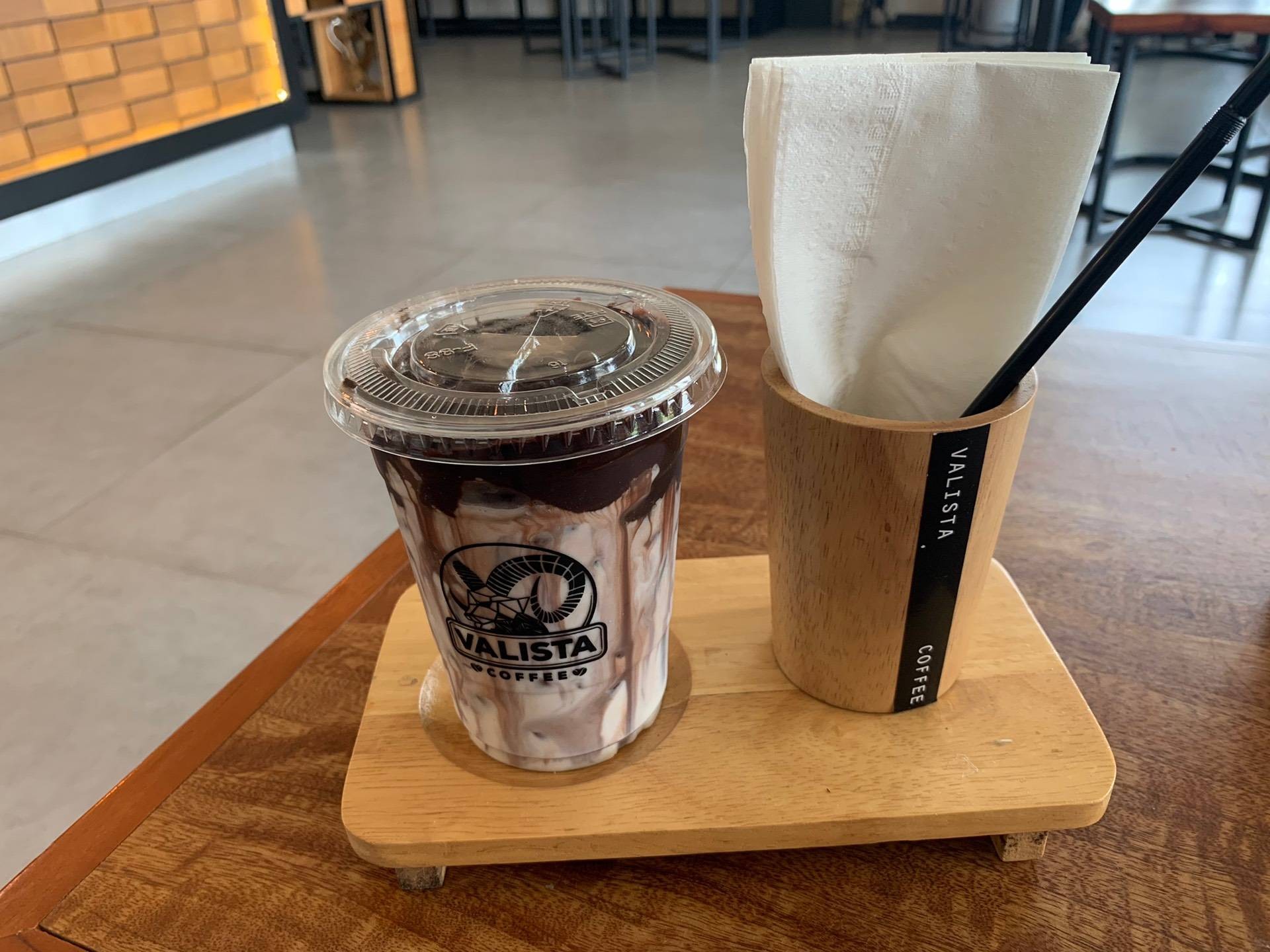 รีวิว VALISTA COFFEE - ช็อกโกแลตอร่อยมาก กาแฟอร่อย