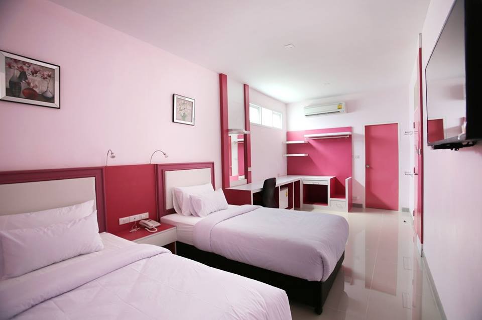 รูป The Colour Hotel