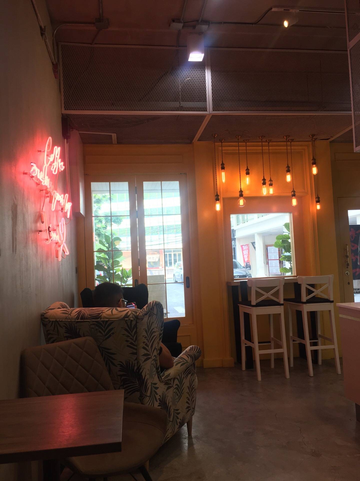 รูป Lively Cafe