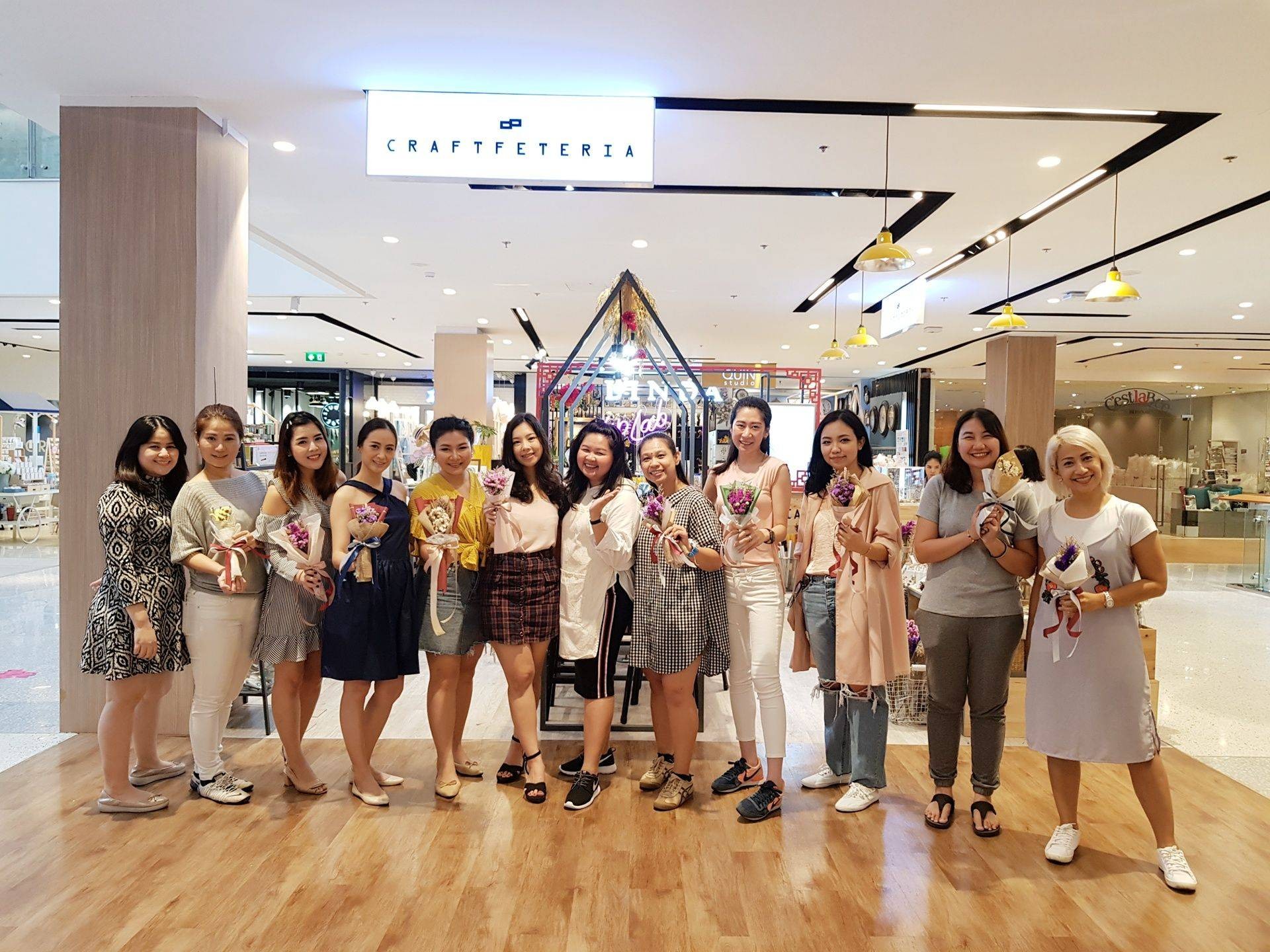 รีวิว Craftfeteria centralwOrld - การจัดช่อดอกไม้แห้งครั้งแรก สนุกสนานไม่ยากอย่างที่คิด