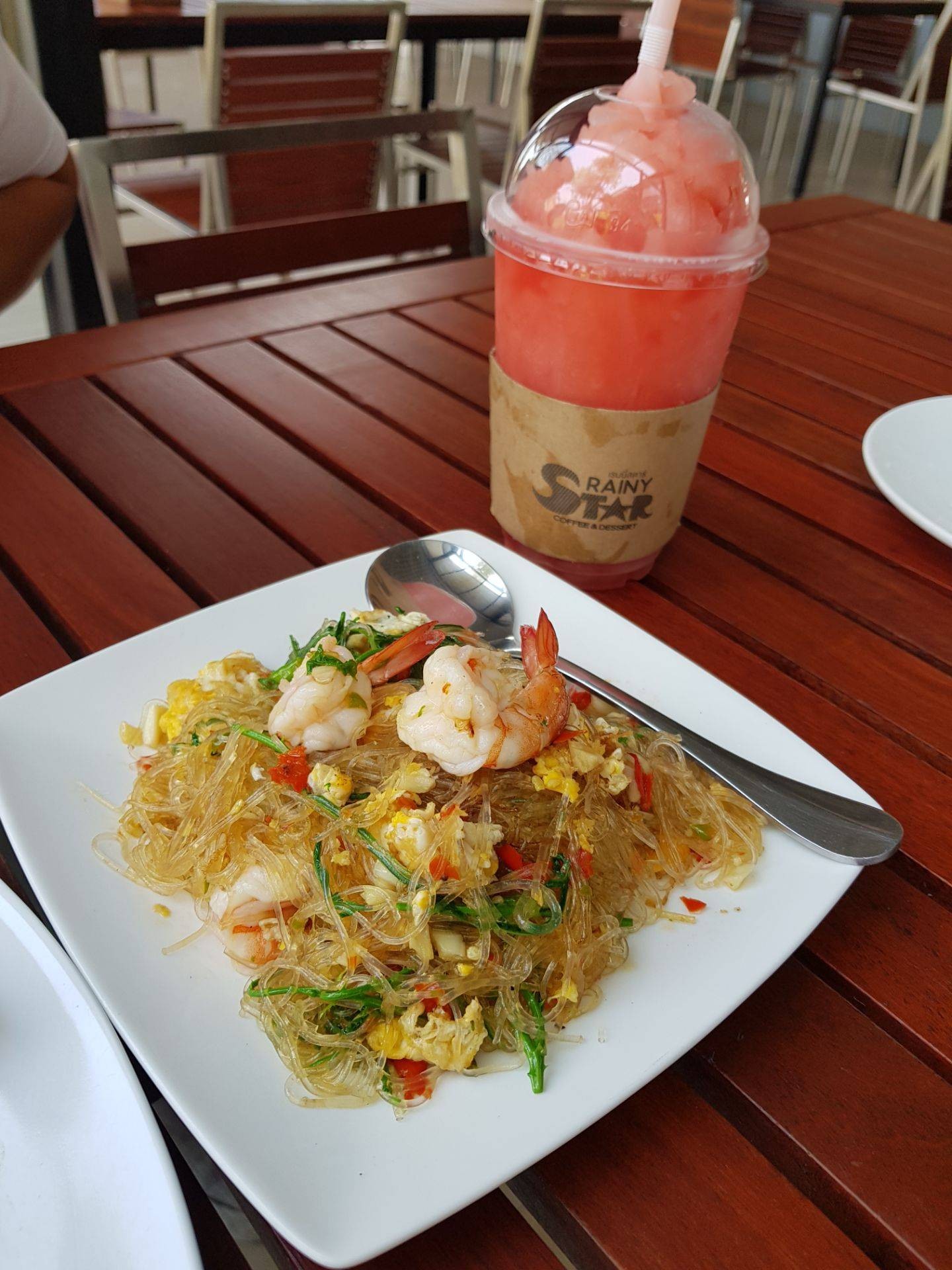วุ้นเส้นผัดชะอม • มันและเผ็ดสำหรับเรา ร้าน Goody Chic