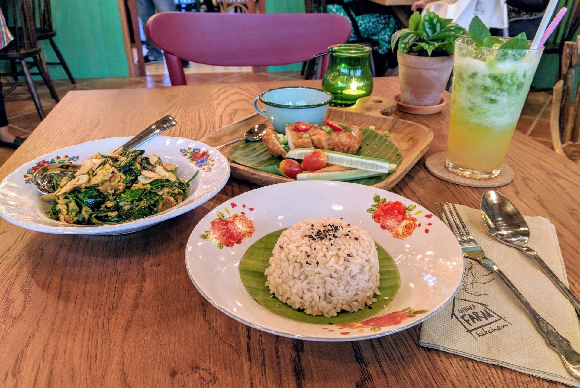 รีวิว Ginger Farm 101 The Third Place - ร้านสายผัก รวมอาหารพื้นบ้านของ ...