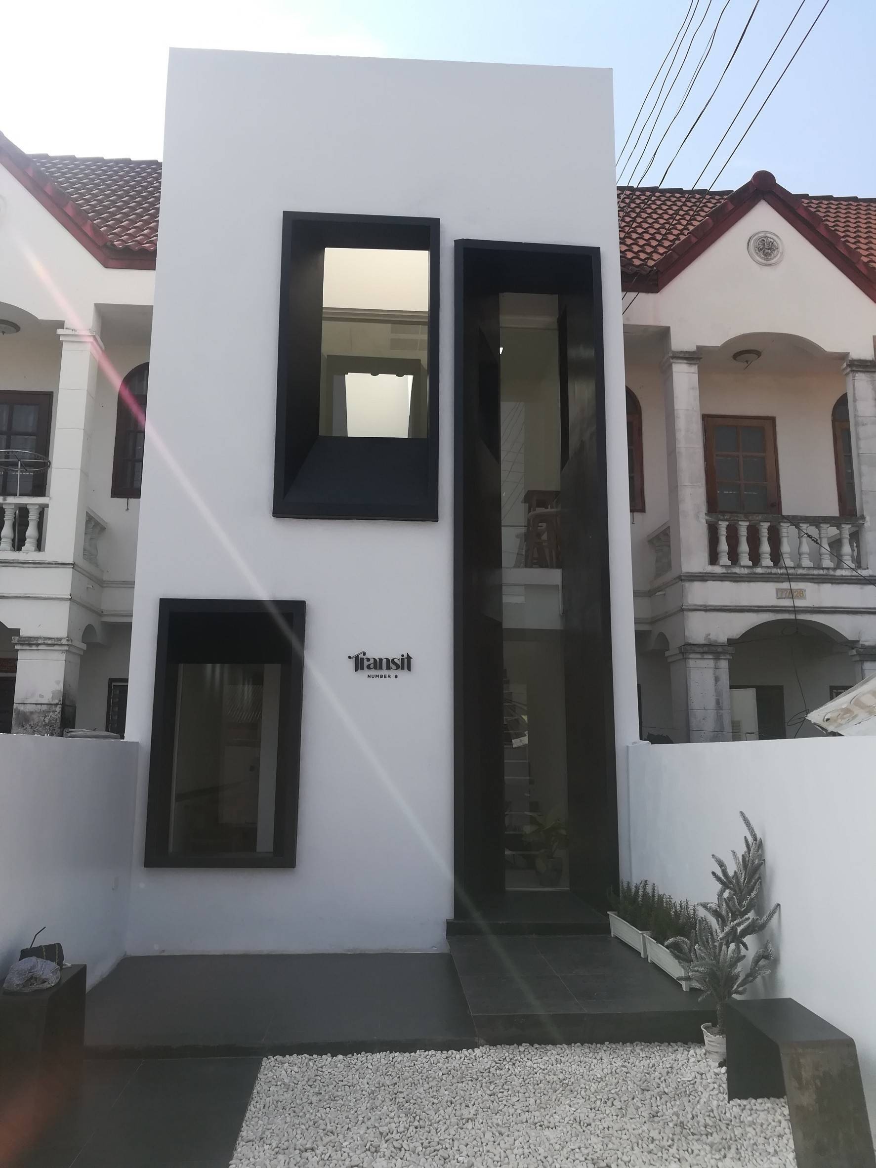 รีวิว Transit Number 8 - Transit Number8 - Wongnai