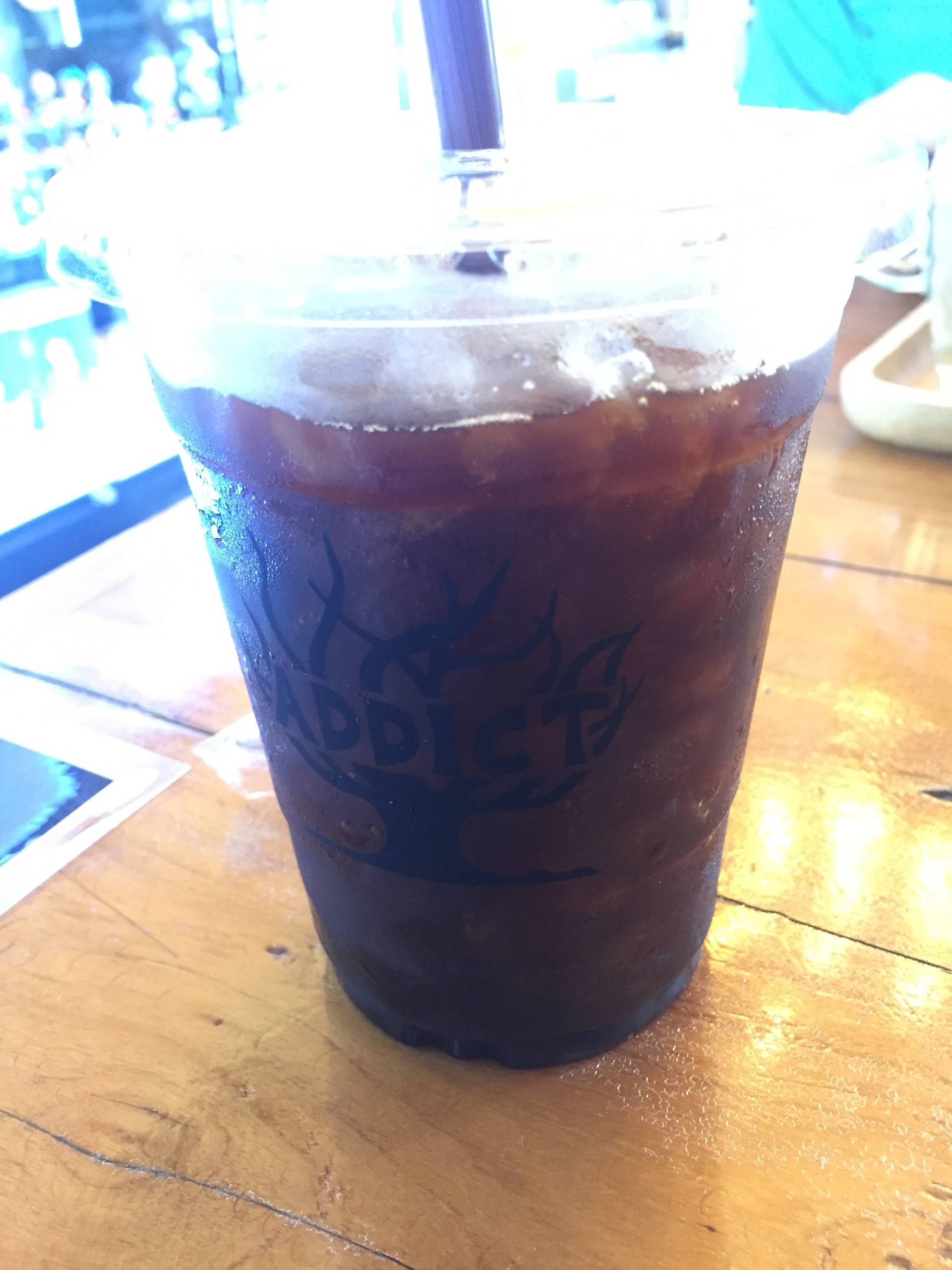 รีวิว Addict Coffee อมตะนคร - ร้านกาแฟ เย็นๆ