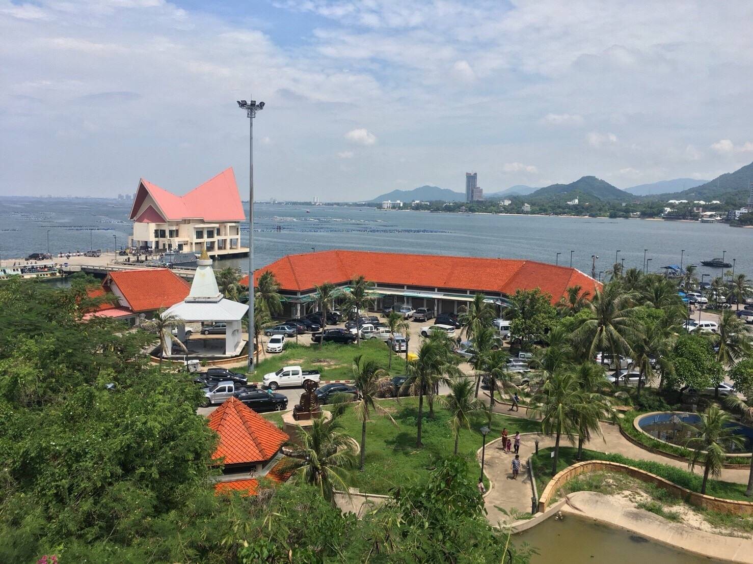 รีวิว เกาะลอย ศรีราชา - เกาะลอย ไหว้พระ ทำบุญ