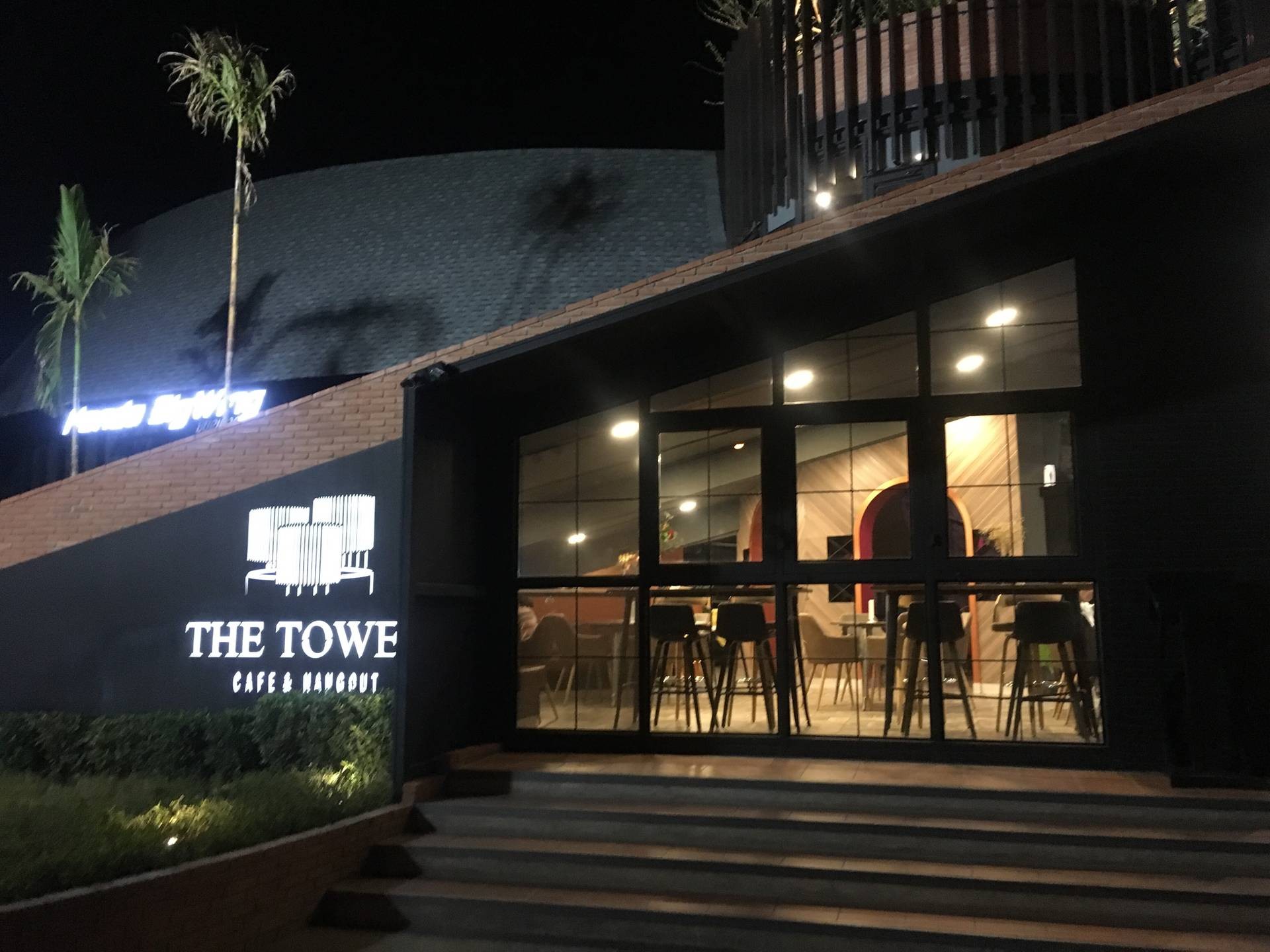 รีวิว The Tower Cafe & Hangout - The towe cafe
