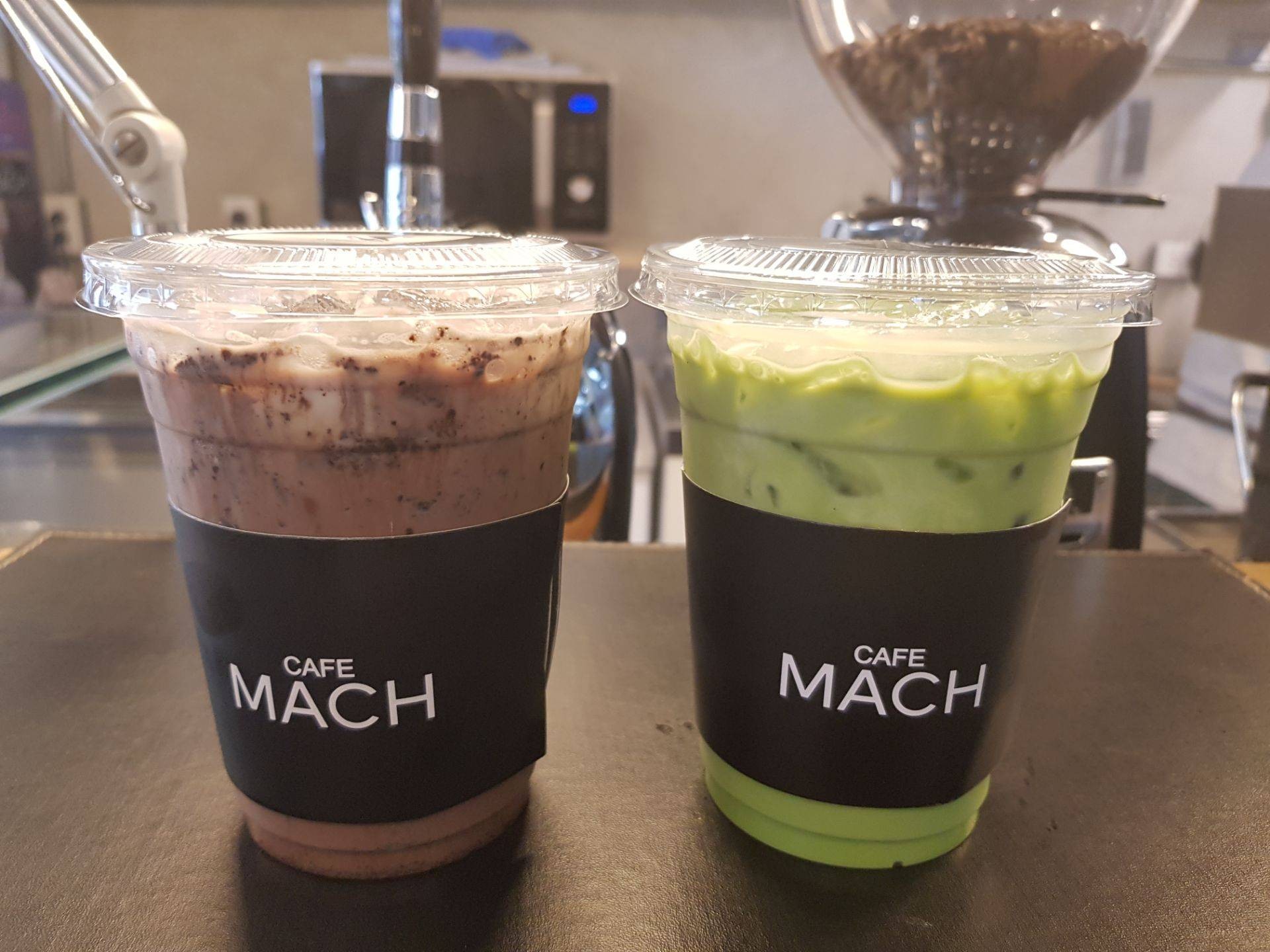 ชาเขียวหวานน้อย กับchocolate เย็น • ชาเขียวกับช๊อคโกแล๊ตเย็นไม่ค่อยโอ ...